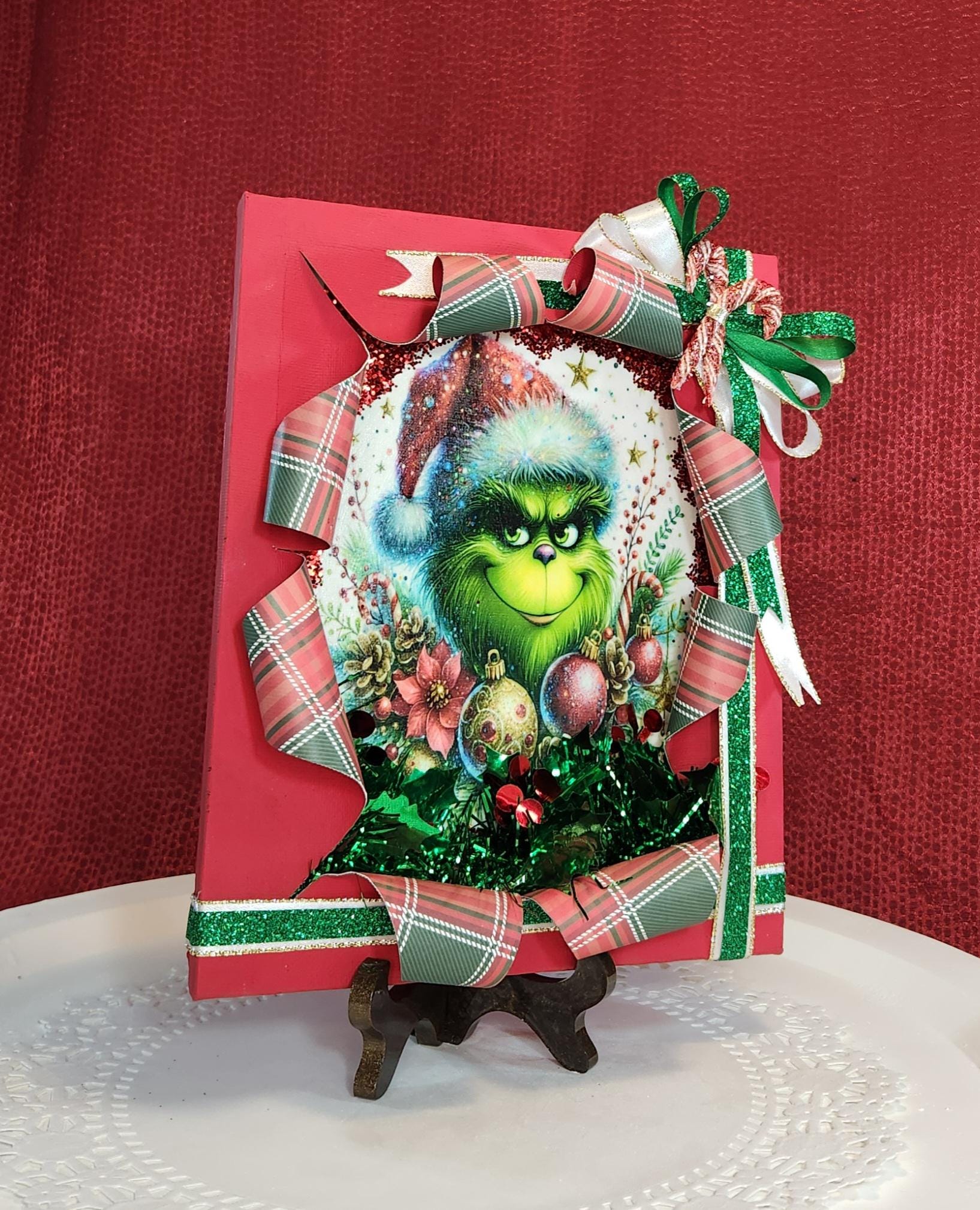 Busted Canvas Art, Grinch With Ornaments 8x10 Frame - Etsy