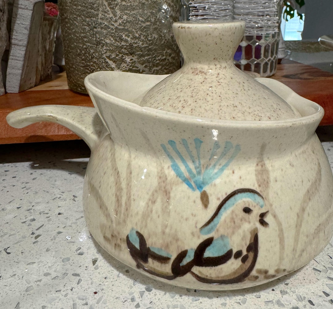 Gravy Dish Bob White Red Wing USA Adorable Vintage Gravy Boat Painted ...