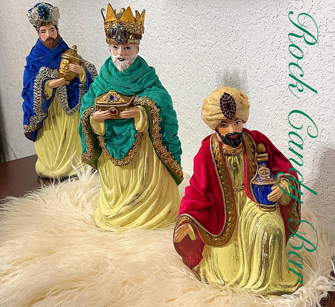 Vintage Three Kings Statue Set – Jeweled & Velvet-robed Collectible ...