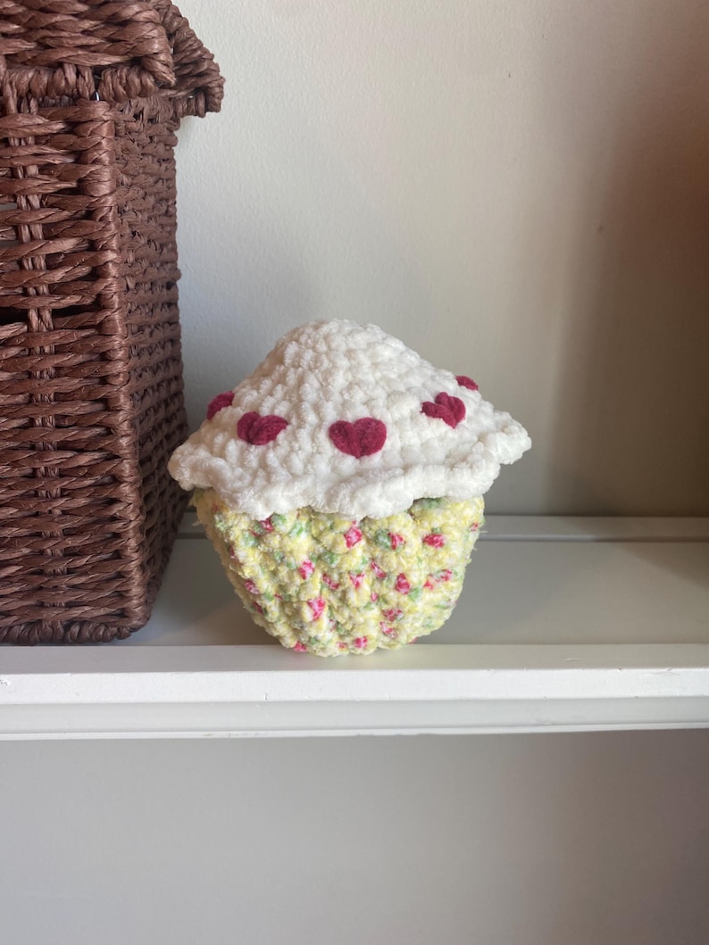 Amigurumi Cupcake Doll Crochet Pattern, Nostalgic Toy (PDF Pattern) - Etsy