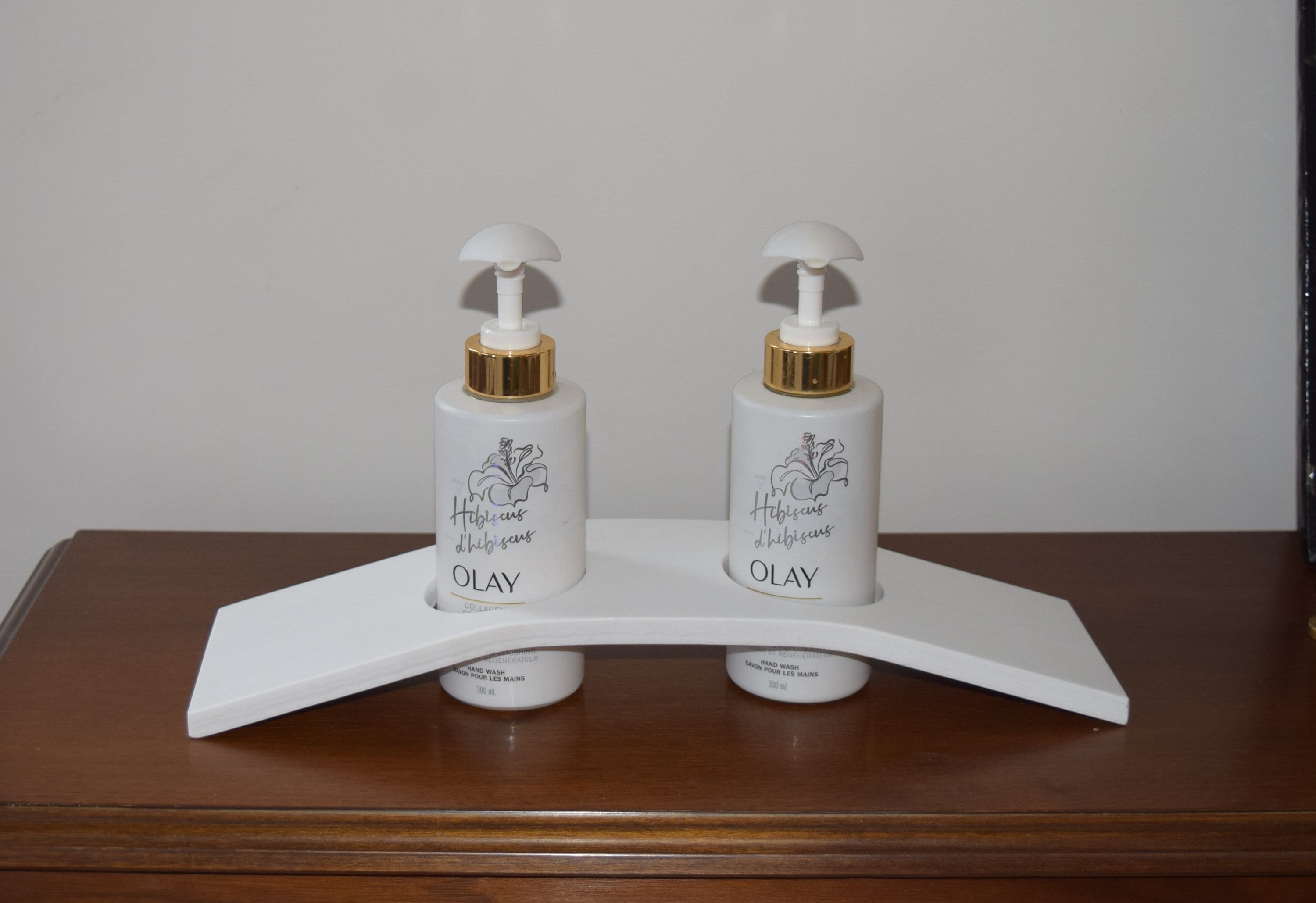 Handmade Luxury Bottle Arch With 02 Indents Corian solid Surface Soap ...