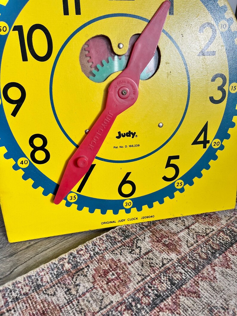 Vintage Judy Clock J209040: Yellow School Teaching Clock - Etsy
