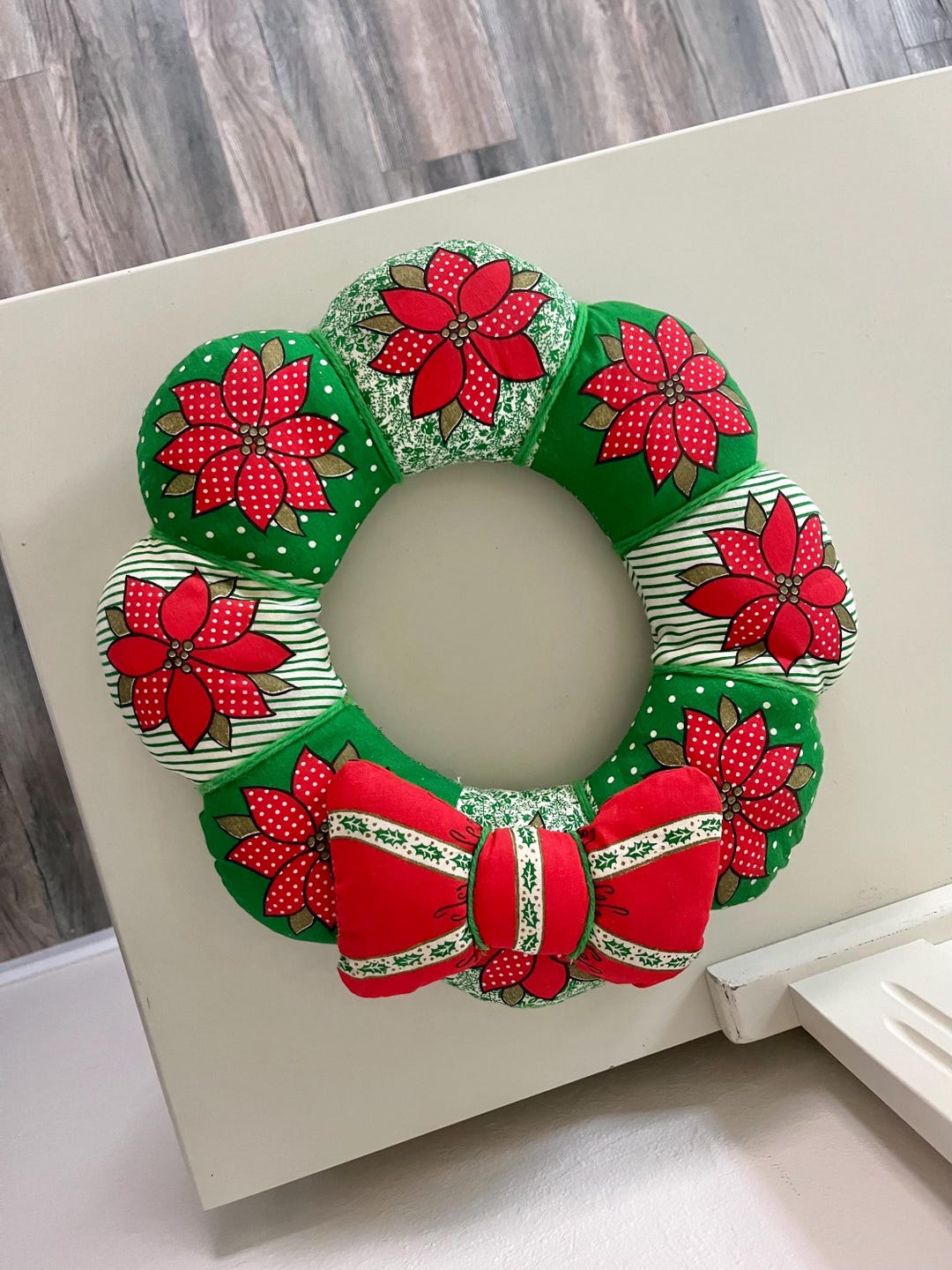 Vintage Poinsettia Patchwork Holiday Christmas Wreath - Etsy
