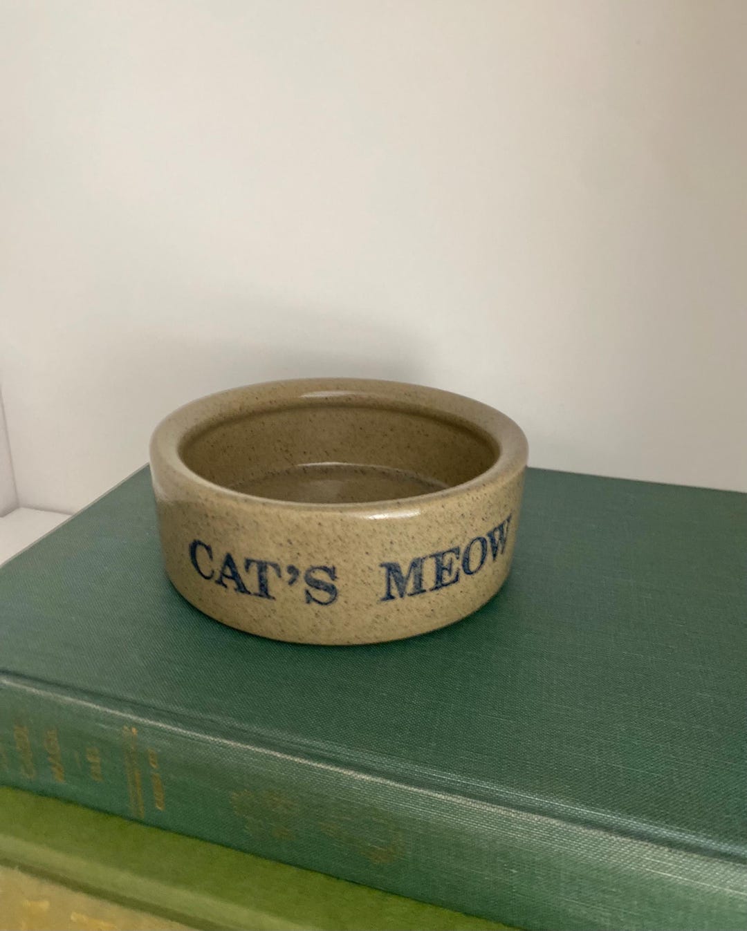 MOIRA Farmhouse Stoneware Pottery Cat’s Meow Cat Dish | Made in England ...
