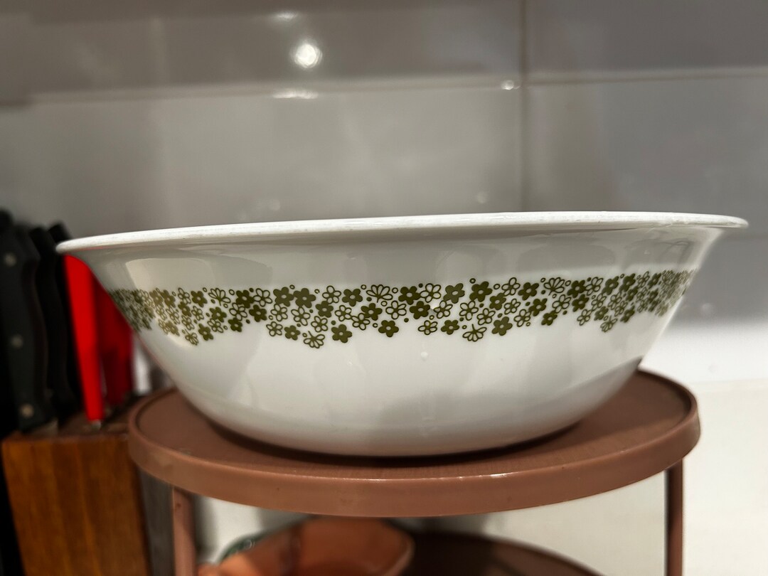 Vintage 10 Corelle Spring Blossom Large Serving Bowl Green Crazy Daisy ...
