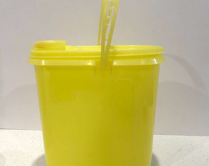 Vintage Tupperware 2 Qt Beverage Buddy With Handle Pastel Yellow ...