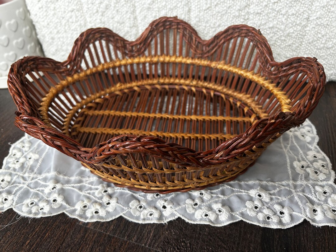 Vintage MCM Intricate Handwoven Round Wavy Basket 12 Inch Wide Boho ...