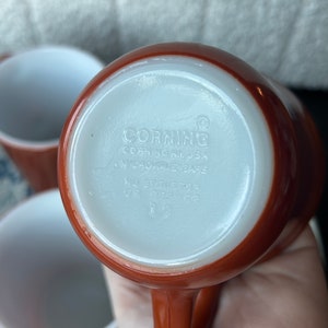 Vintage Corning Burnt Orange Pyrex Milk Glass Mugs Set of 4 Coffee Cups ...