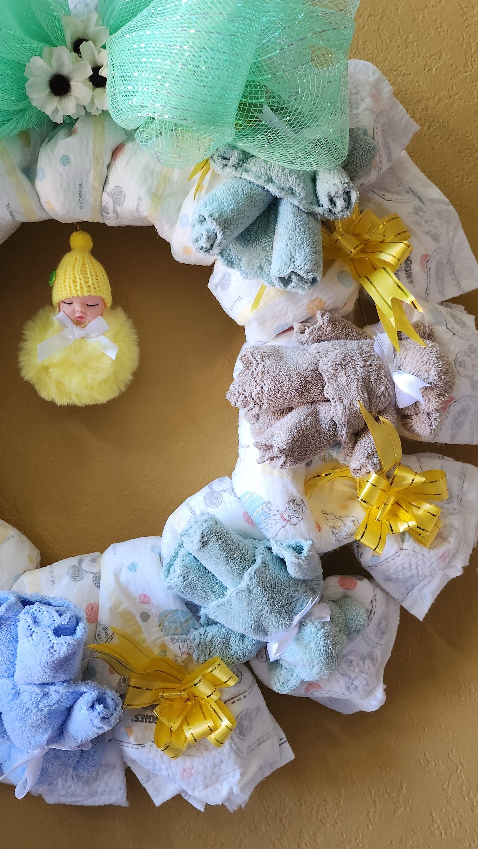 Diaper Wreath, Baby Shower Gift, Baby Shower Diaper Wreath, Baby Gift ...