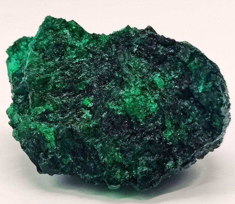 Uncut Emerald With AAA Quality 945 Ct. Raw Emerald Green Rough Emerald Green Emerald Stone ...