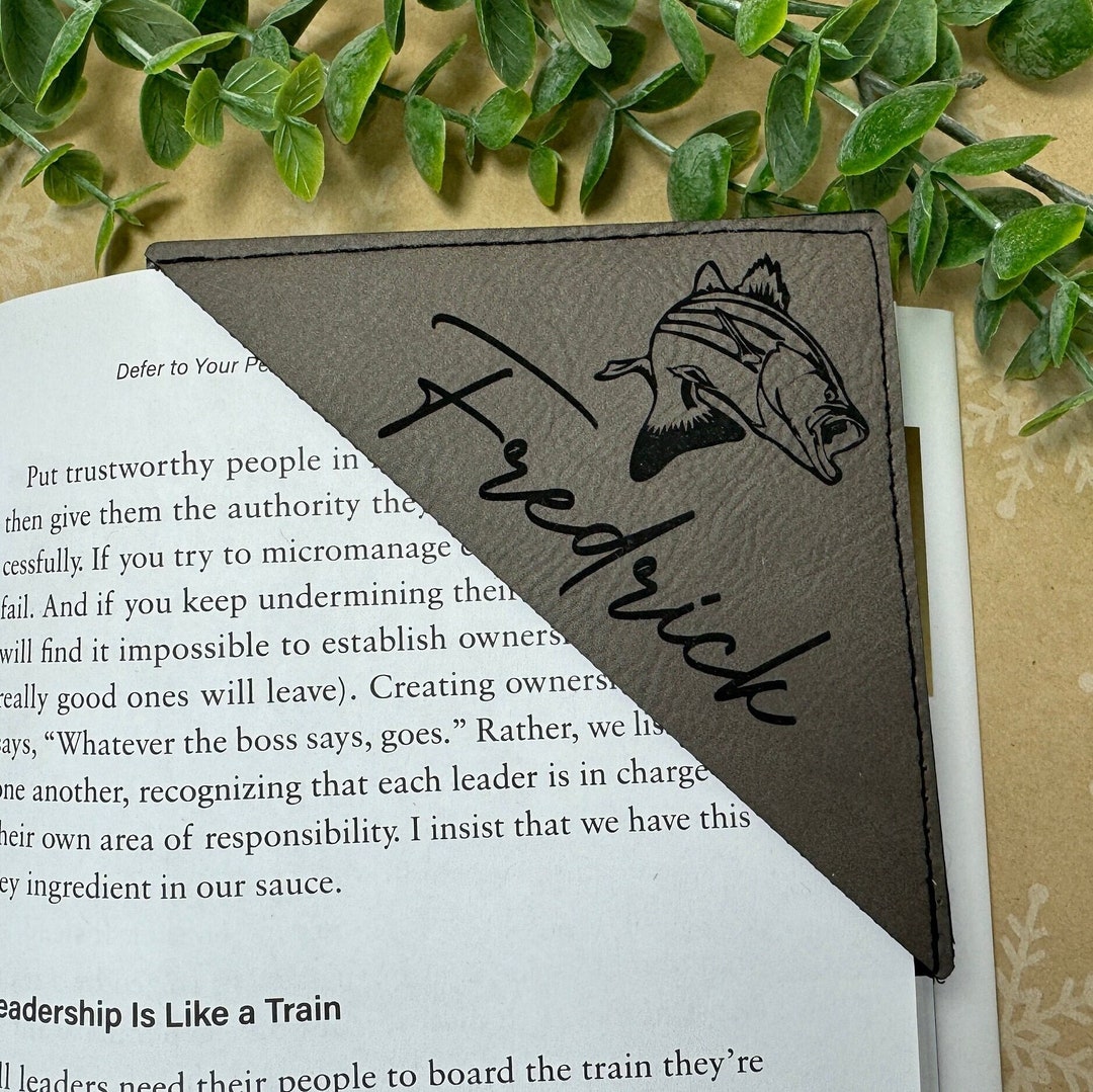 Custom Corner Bookmark for Men, Vegan Leather Bookmark Gift, Name ...