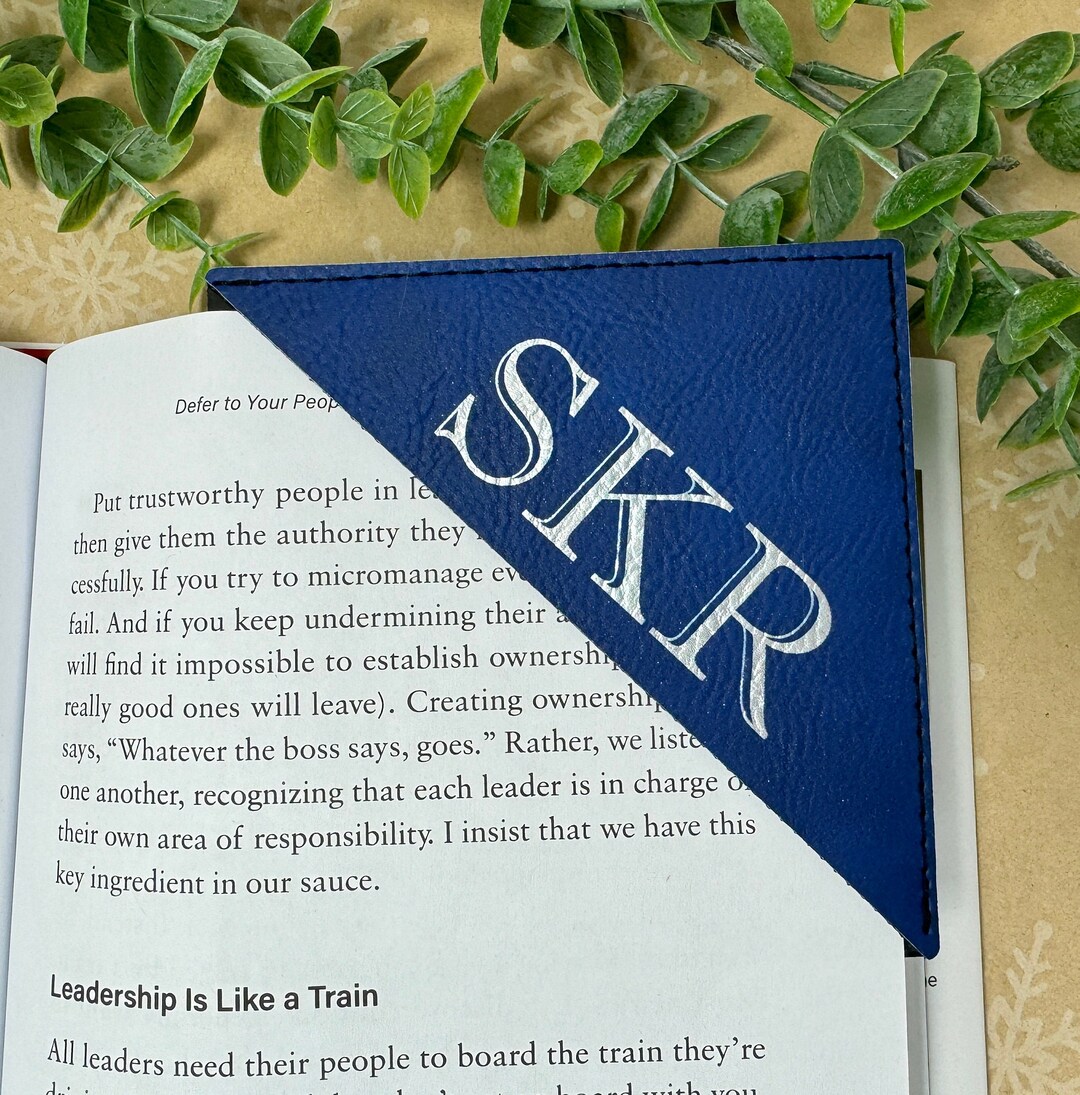 Custom Corner Bookmark for Men, Vegan Leather Bookmark Gift, Name ...