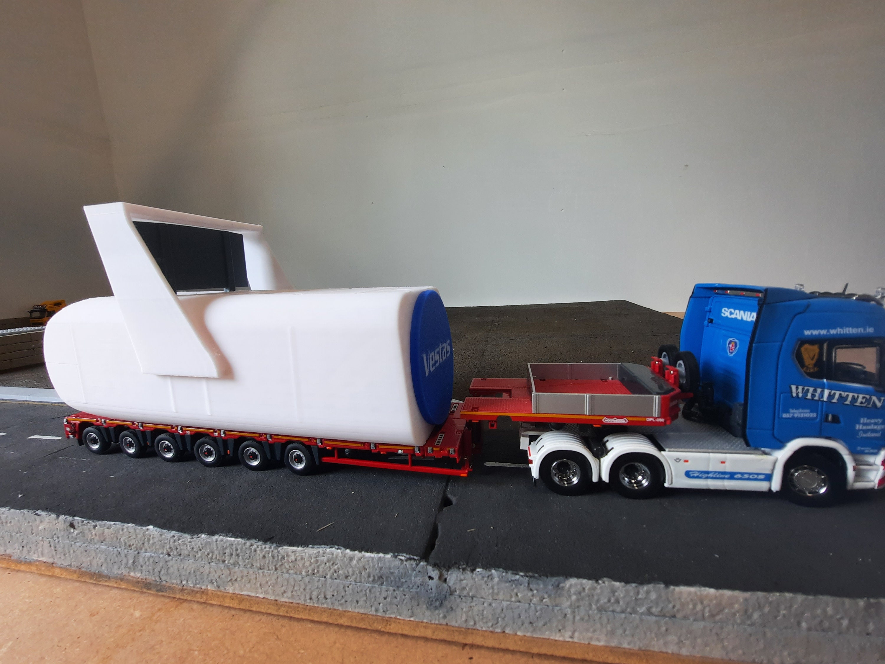 1:50 Scale Wind Turbine Nacelle. 3D Printed. - Etsy