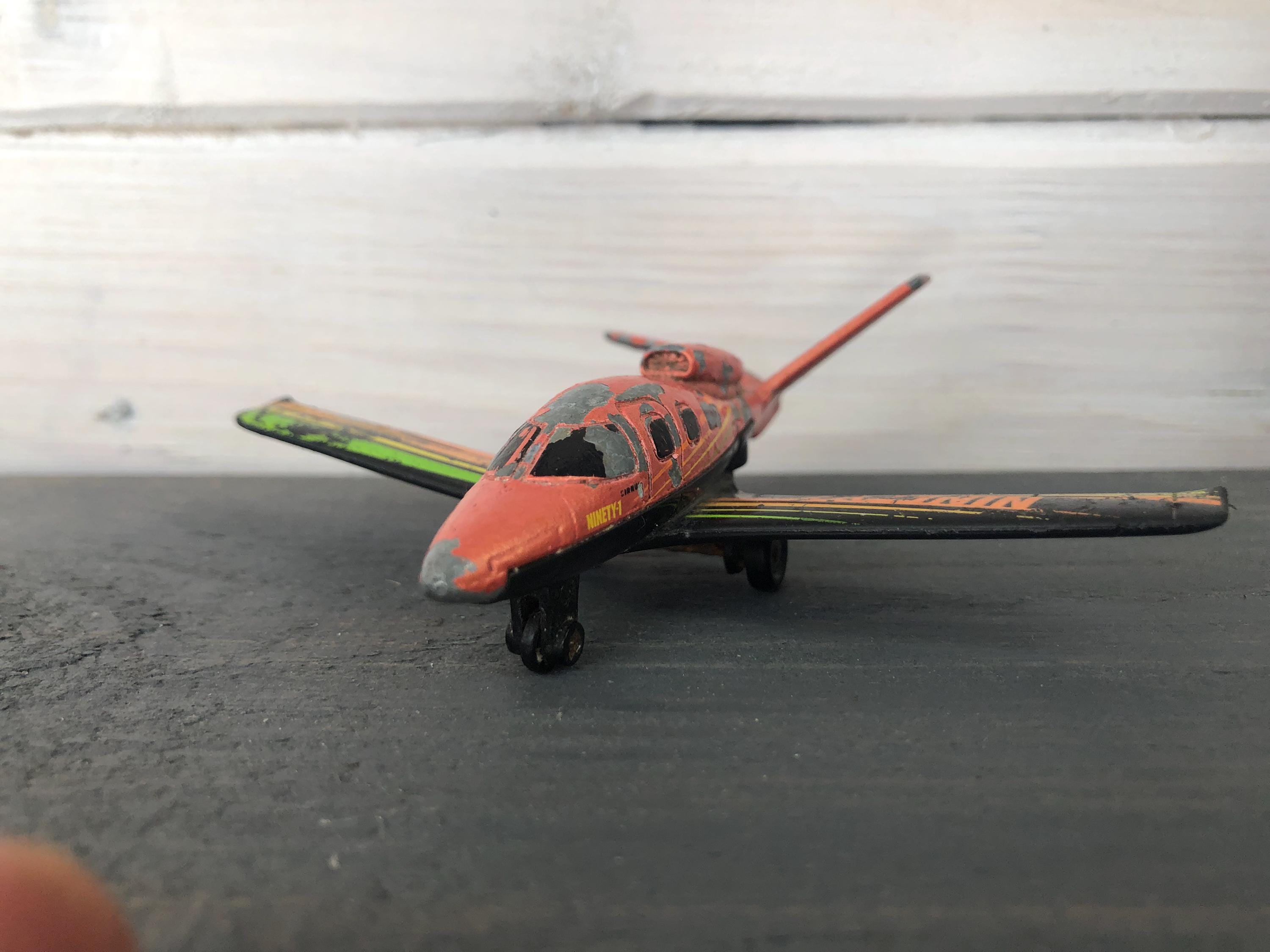 Cirrus Vision Pink Matchbox 1:64 Miniature Car Plane Aircraft Scale ...