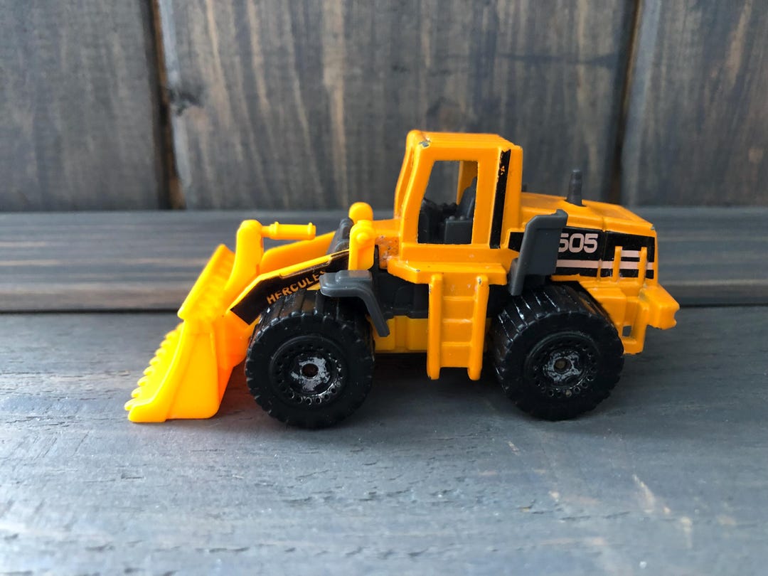 Hercules Heavy Duty Construction Tractor Yellow 1:64 Scale Model ...