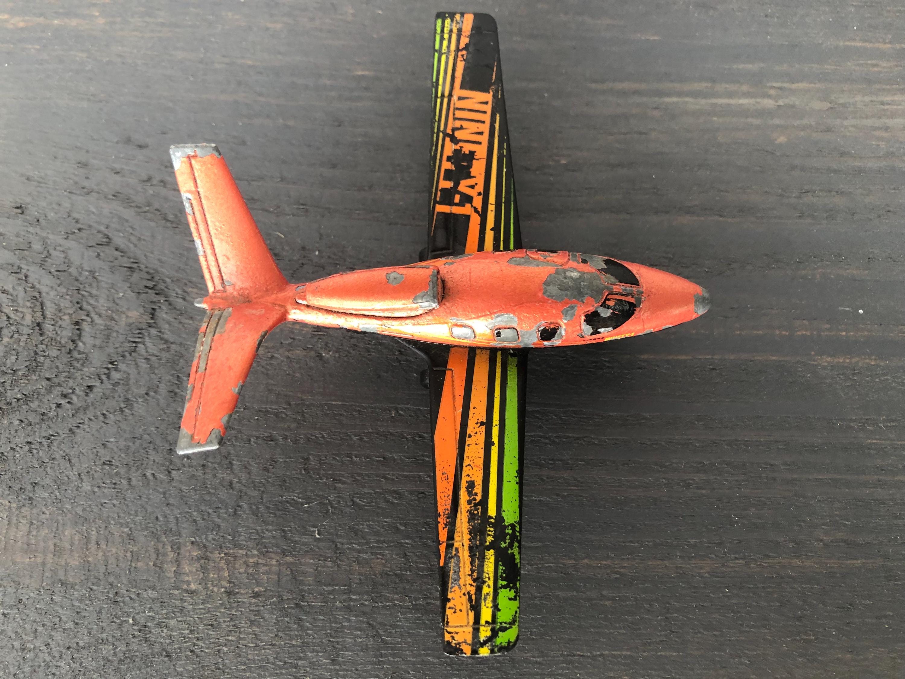 Cirrus Vision Pink Matchbox 1:64 Miniature Car Plane Aircraft Scale ...