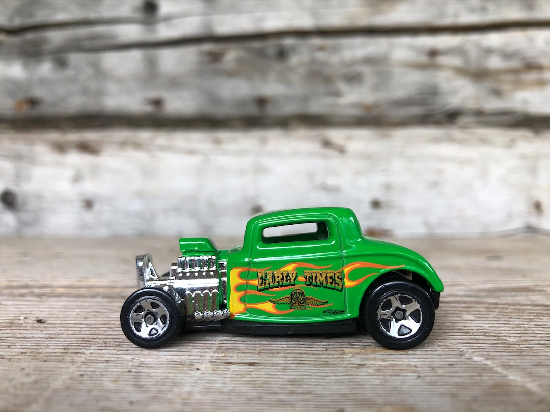 1932 Ford Hot Rod Custom Green Mattel HOT WHEELS 1:64 Scale Die Cast ...