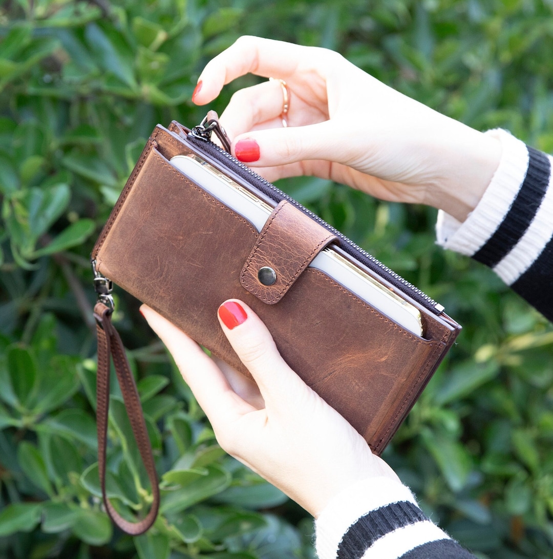 Wristlet Phone Wallet | Leather Wallet With Phone Compartment, Modern ...