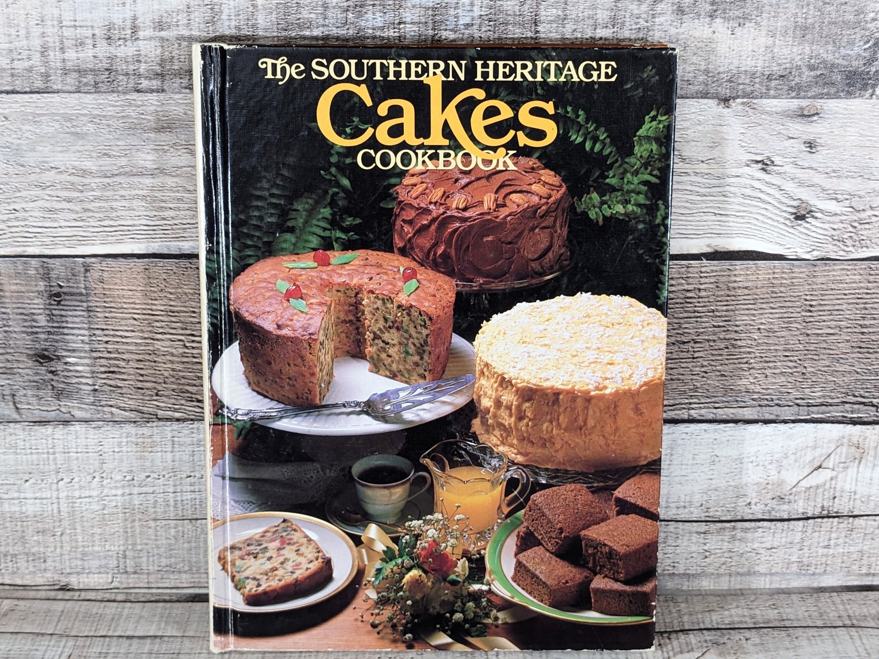 1983 the Southern Heritage CAKES Cookbook 143 Pages Vintage Kitchen ...