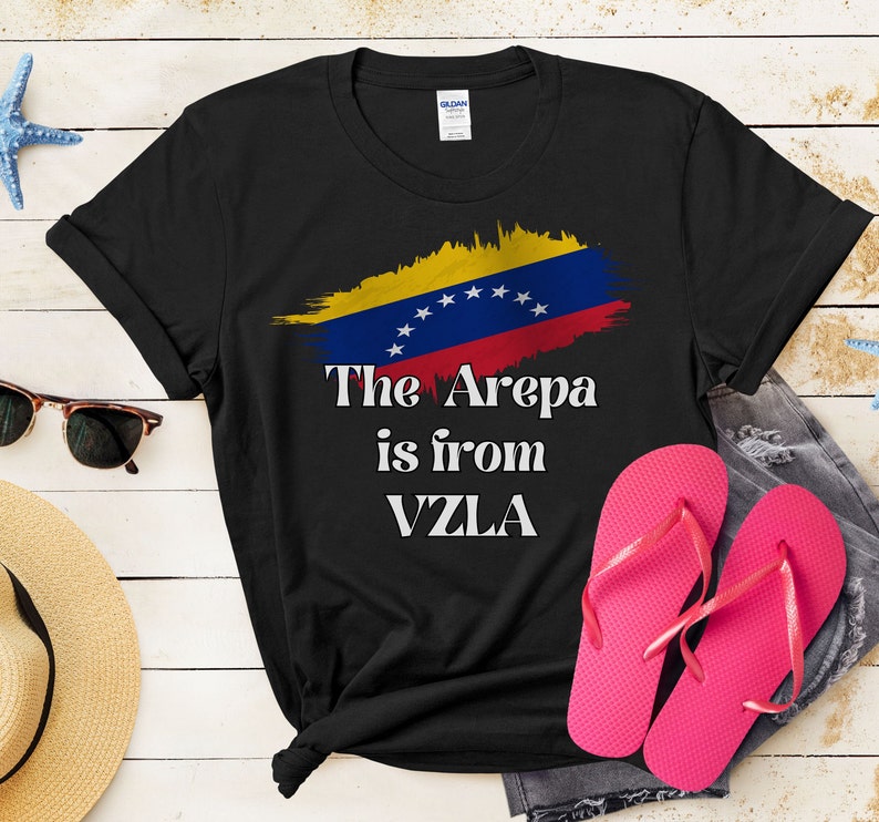 Camiseta Con La Bandera De Venezuela- La Arepa Es De Venezuela ...