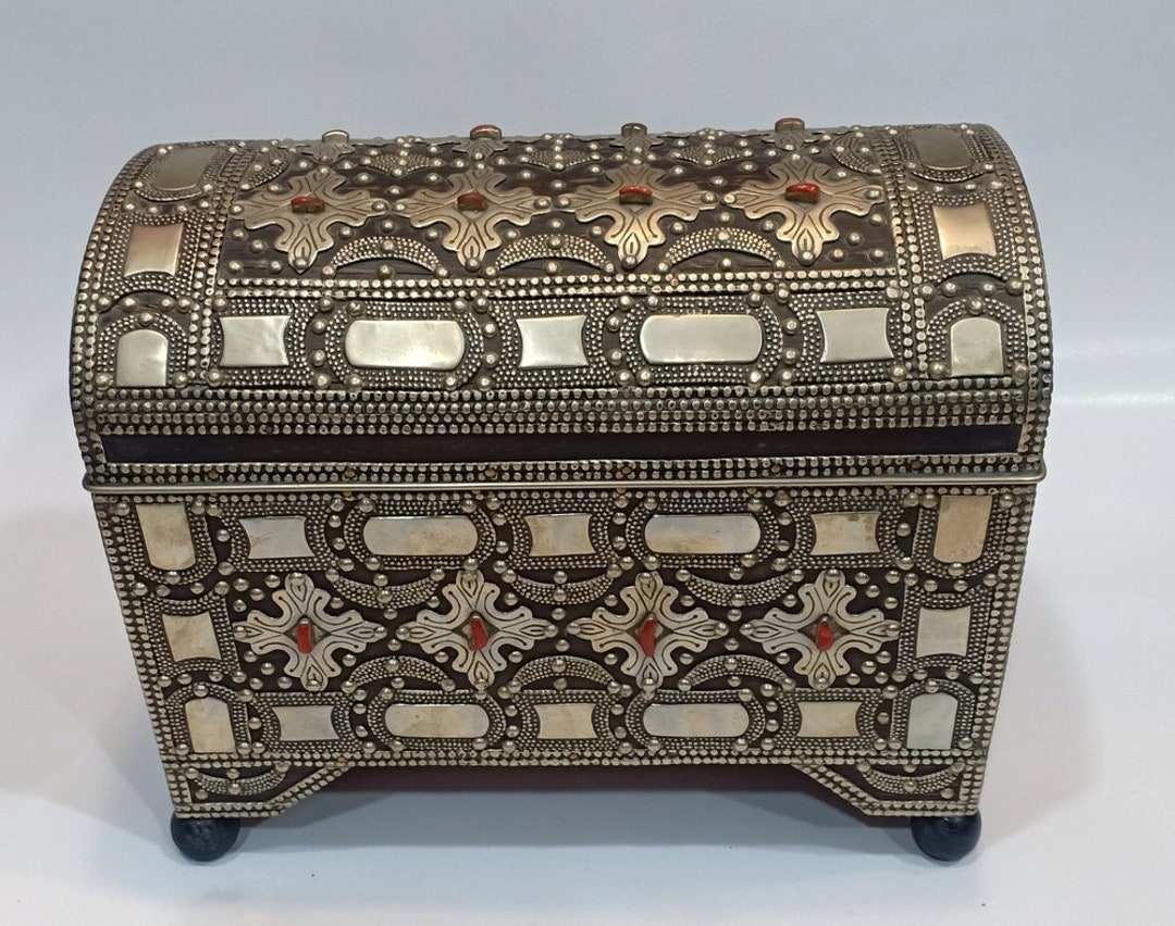 Vintage Moroccan Box Decorated With Metal and Coral Stones - Etsy
