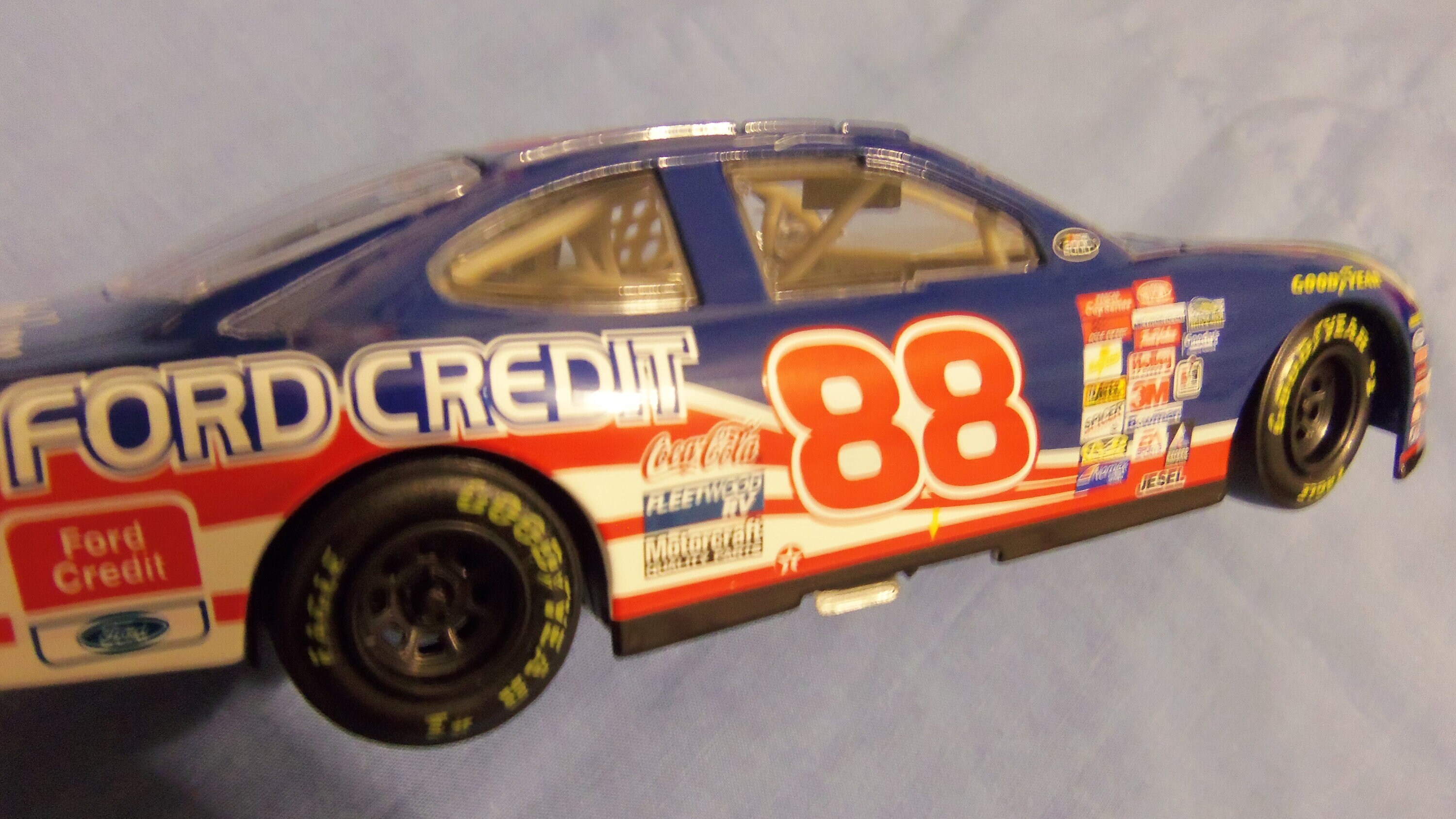 1:24 Scale Die-cast Stock Car Replica, Dale Jarrett 88 2000 Taurus ...