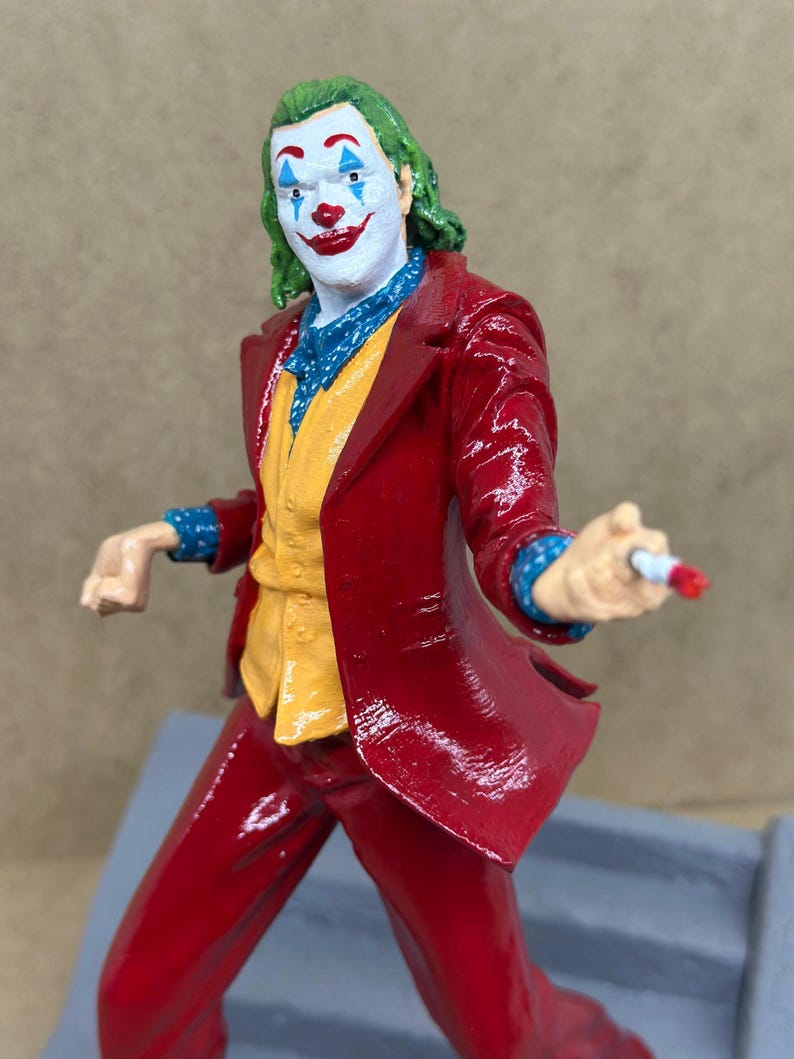Joker Figure Joaquin Phoenix Statue, Hand Painted Arthur Fleck, 2019 ...