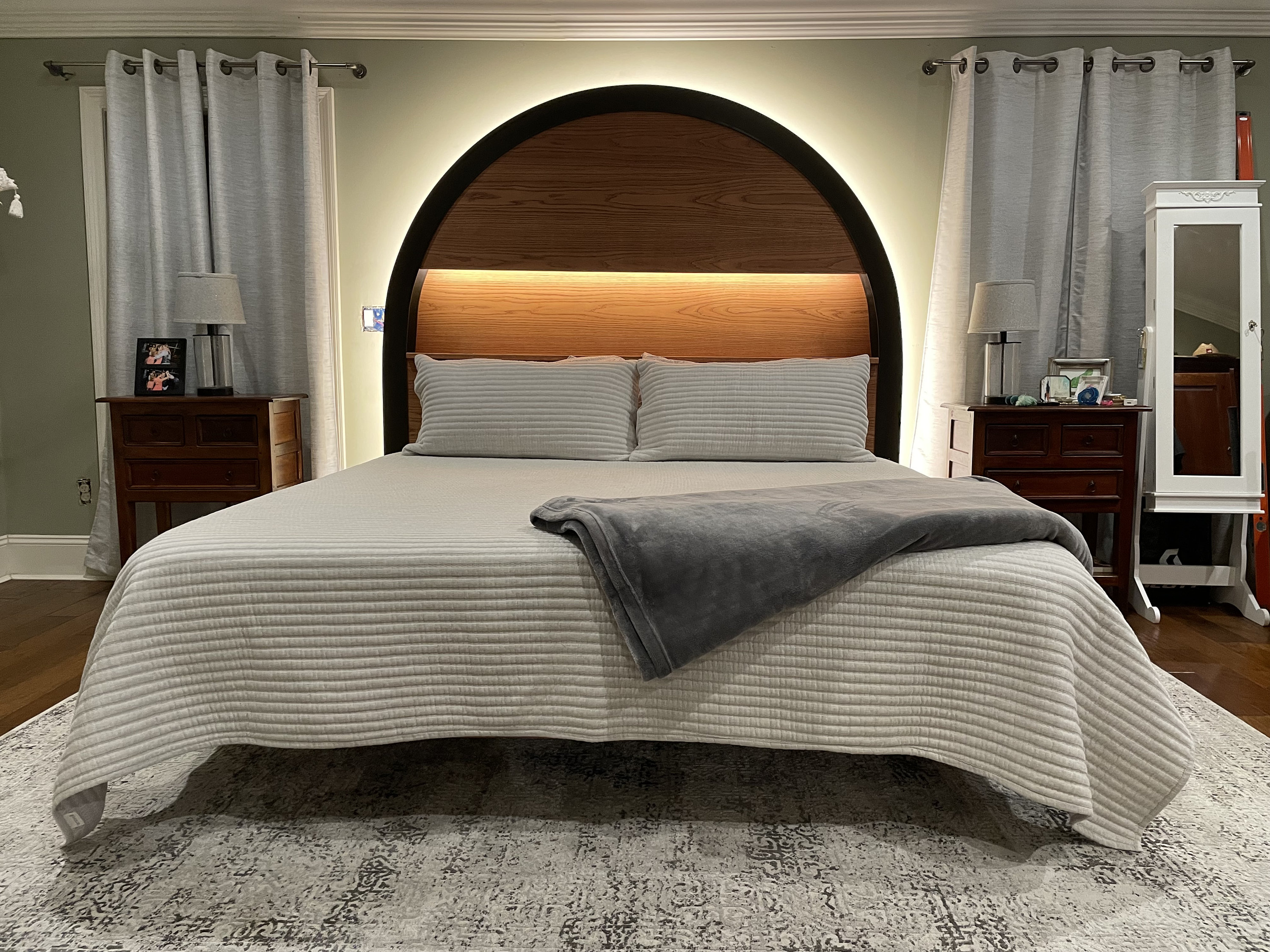 Arched Headboard Floating Bed - Etsy