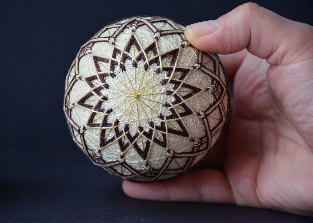 Japanese Temari Ball, Ancient Psychedelic Geometric Art, String Art ...