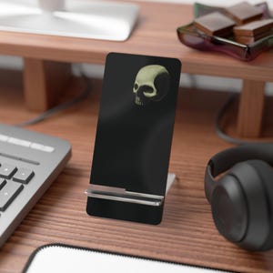Memento Mori Skull Phone Stand: Grunge Goth Tech Accessory - Etsy