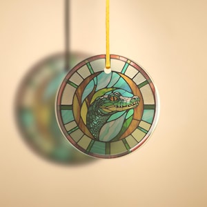 Green Aligator in Faux Stained Glass Ornament, Green Gator, Cute Swamp ...