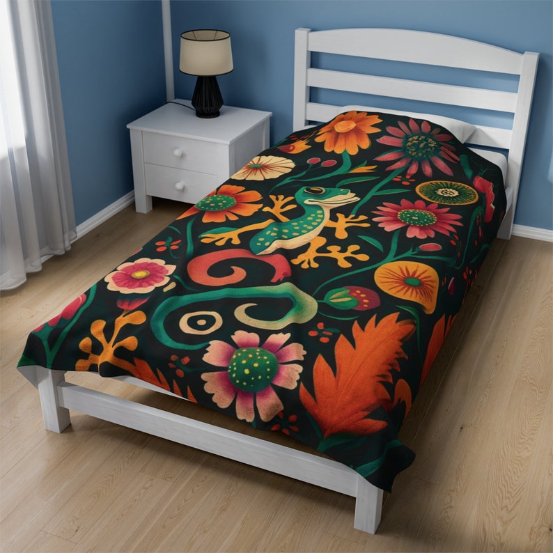 Gecko Blanket, Groovy Gecko Blanket, Flower Power Gecko Throw, Boho ...