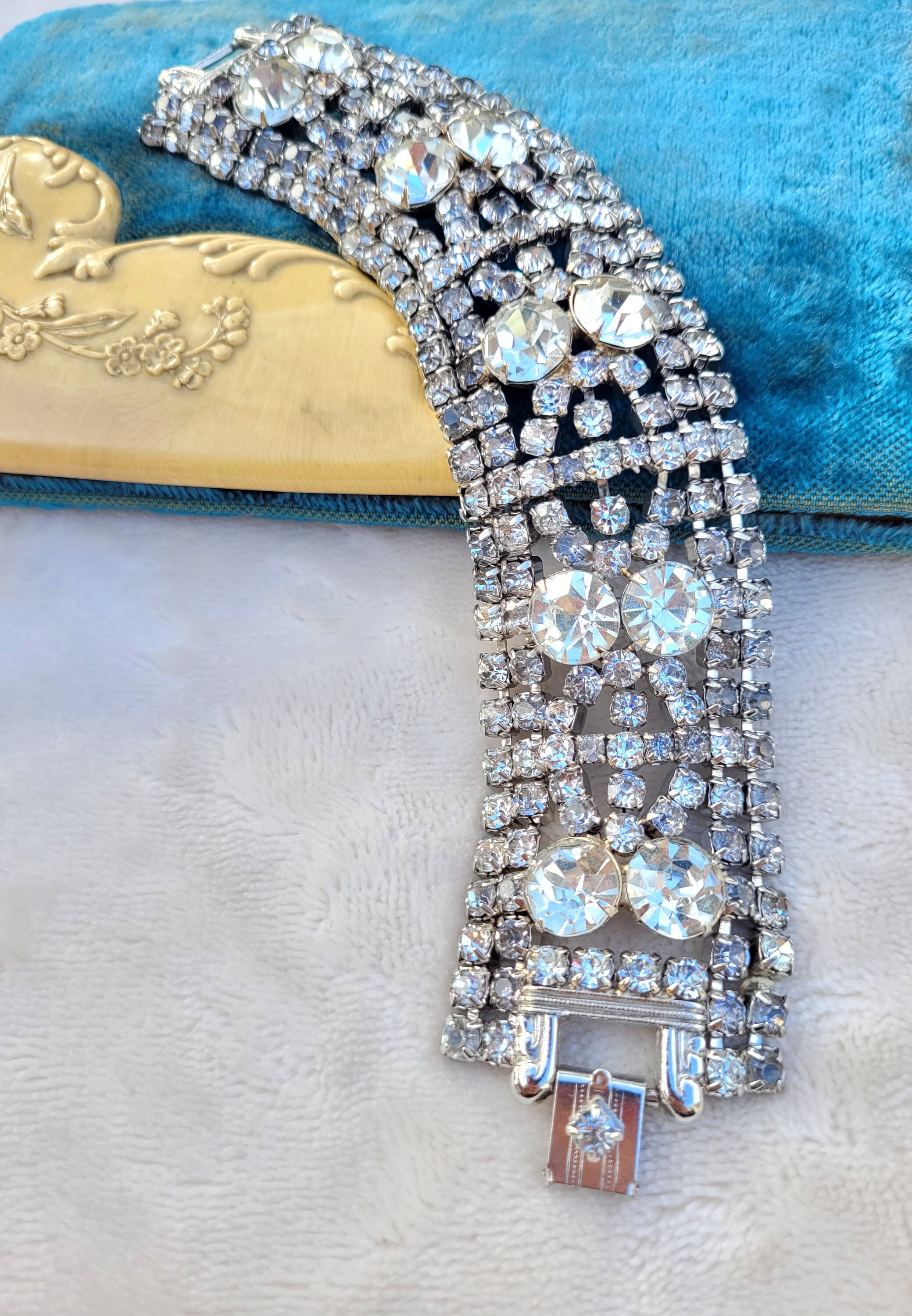 Vintage 60s Kramer of New York Marilyn Monroe Rhinestone Statement Bracelet 8 - Etsy