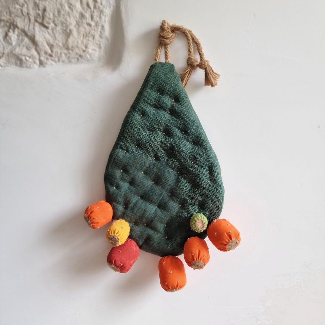 PRICKLY PEAR Shovel in Fabric, 7 Fruits - Etsy