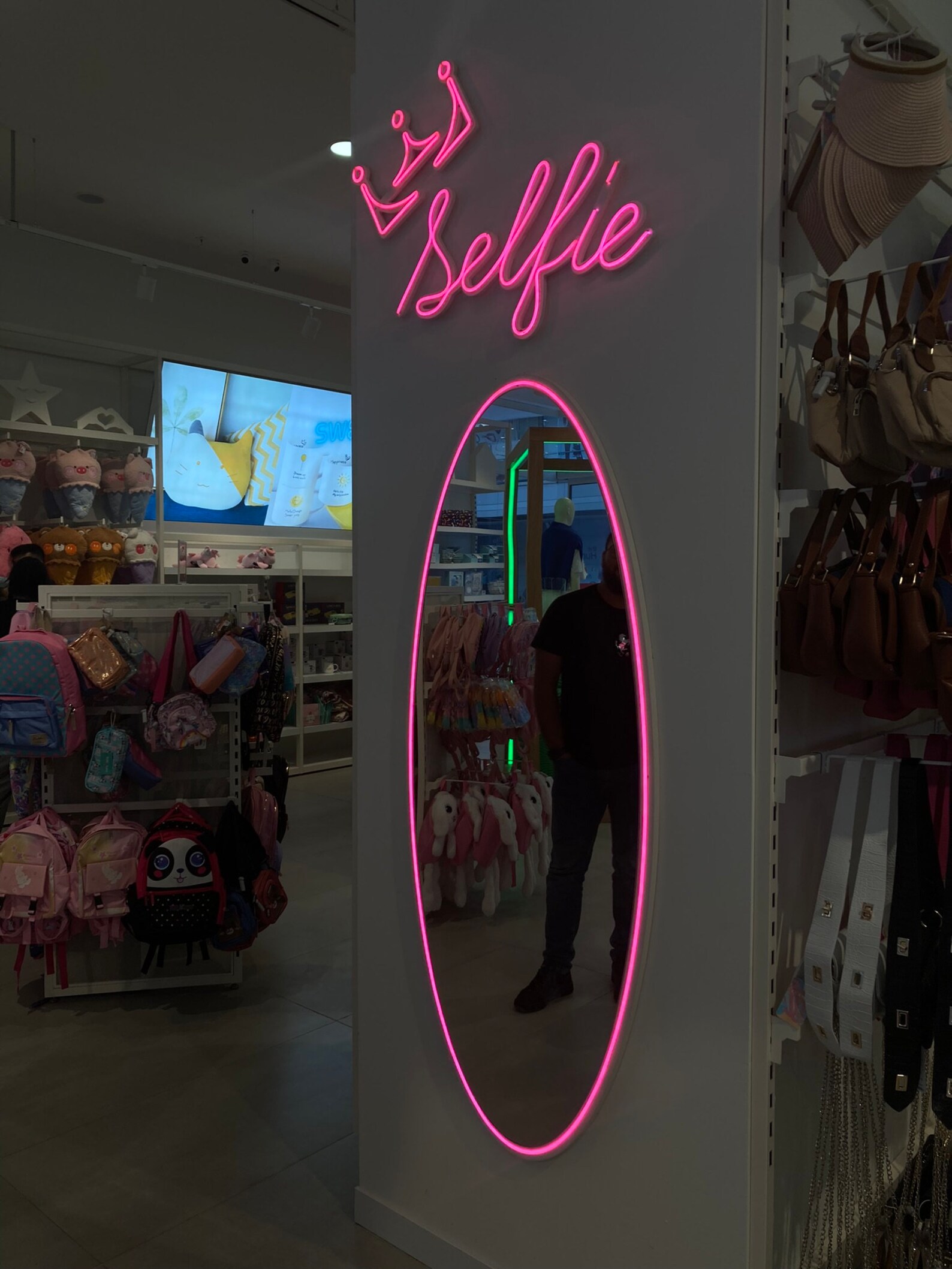 Selfie Mirror Neon Sign, Selfie Neon Design, Selfie Dressing Mirror ...