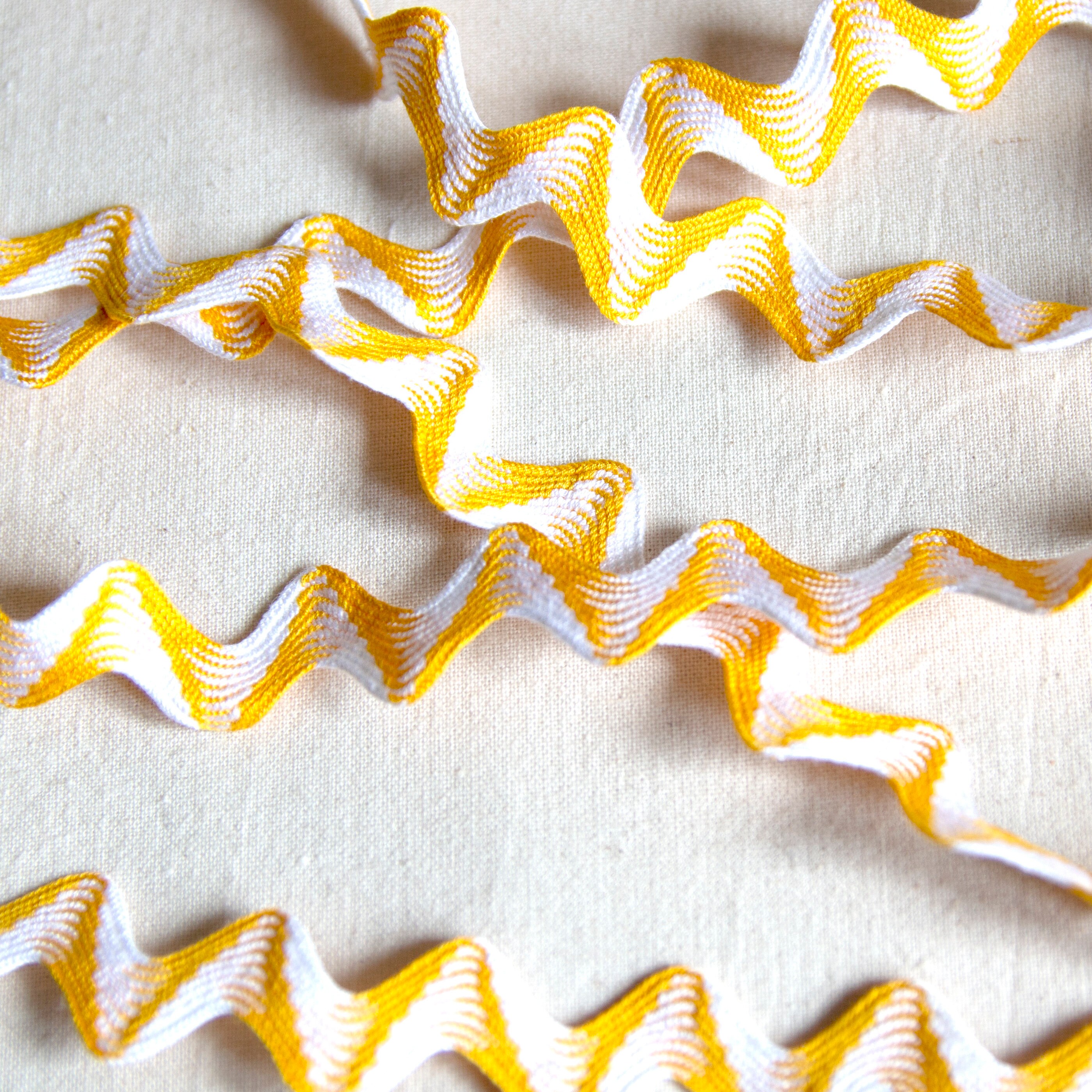 Vintage Sunshine Yellow and White Ric Rac Trim, Wide Rick Rack Trimming ...