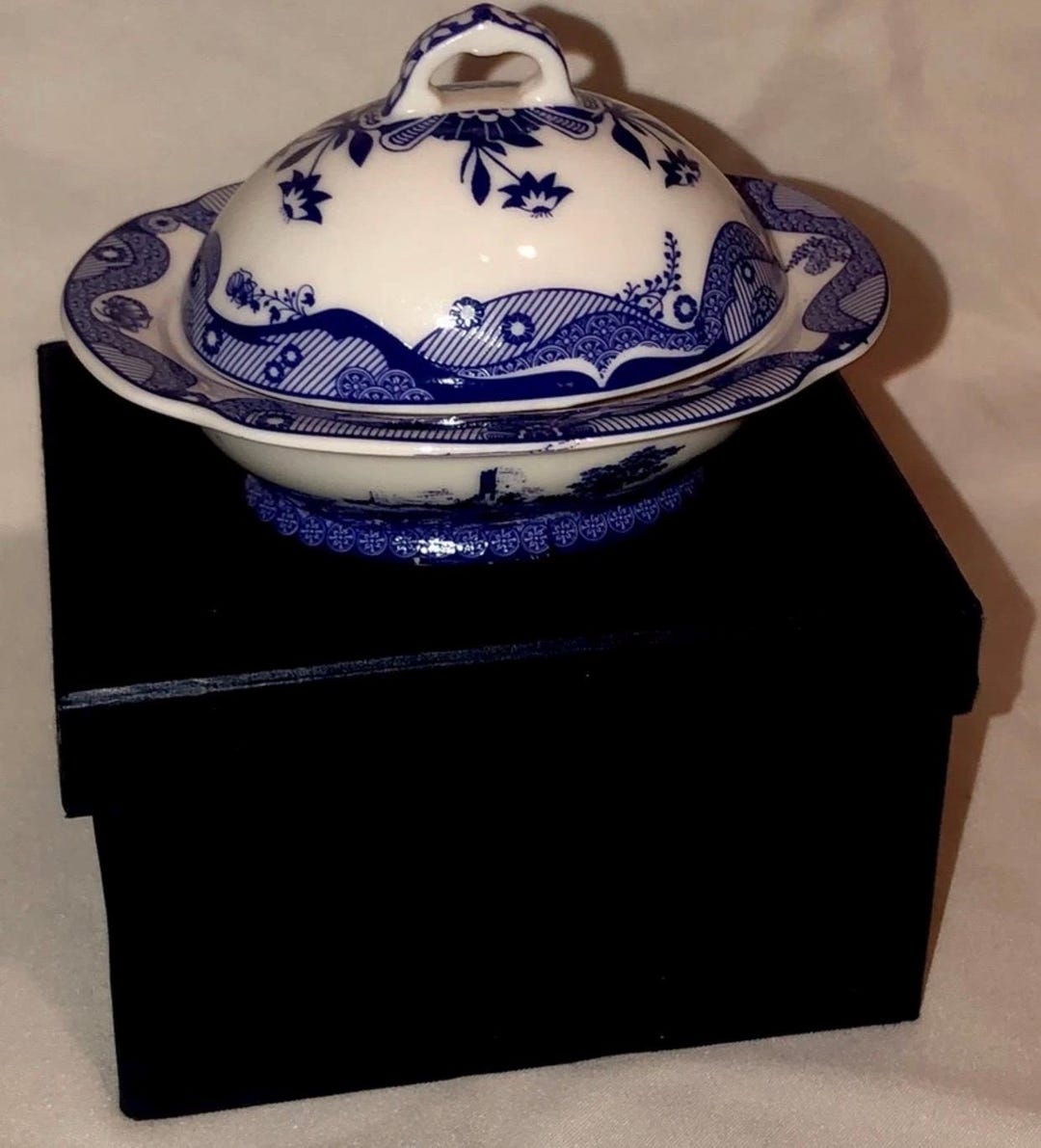 Presentti Vintage Italy Style Miniature Gold Fine Porcelain Tureen W ...