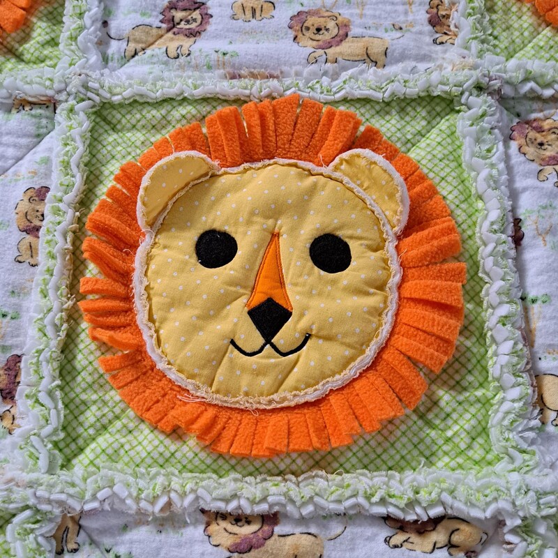 Lion Quilt - Etsy