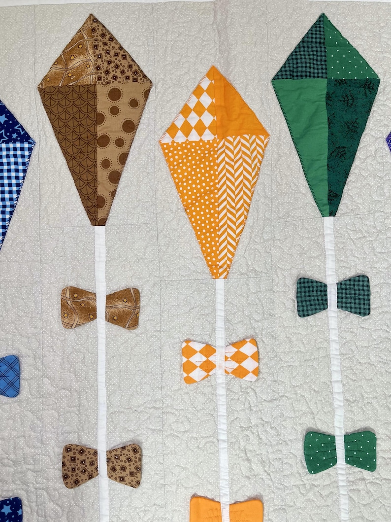 Kite Crib Quilt: Gender Neutral Appliqued Cotton (38" X 44") Primary ...