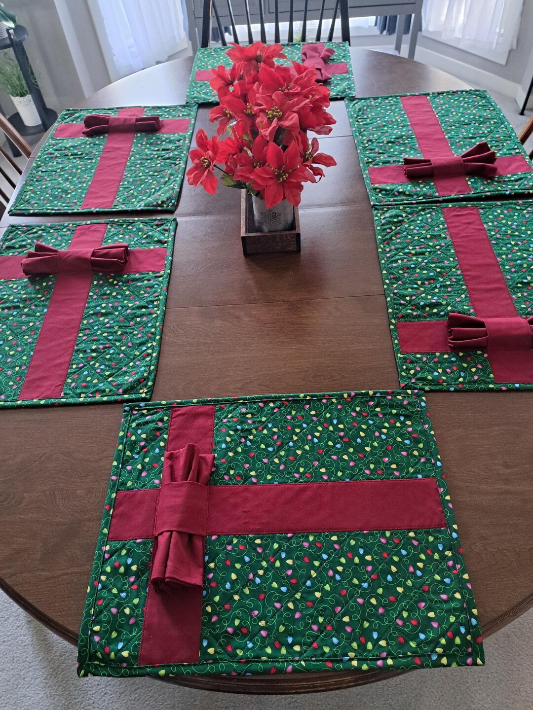 6 Christmas Placemats With Matching Napkins. Quilted Christmas Package ...