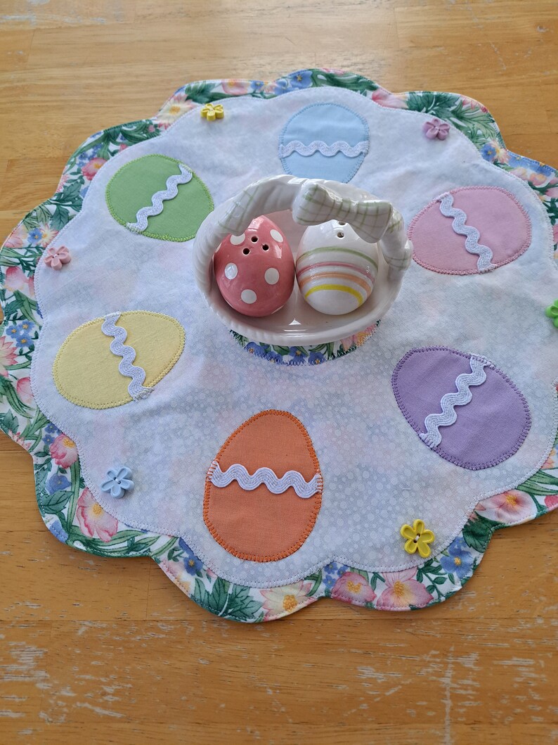 Easter Quilted Table Topper Easter Egg Table Topper Quilted and ...