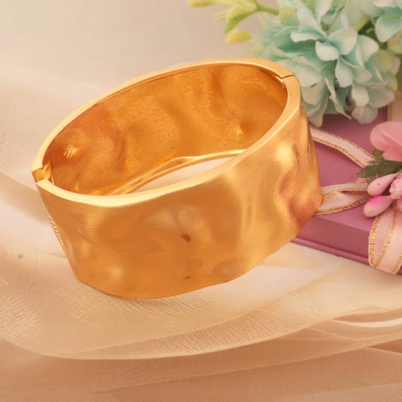 Matea Gold Wedding