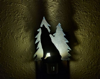 Wolf Howling at Full Moon Night Light plug-in, LED - Etsy