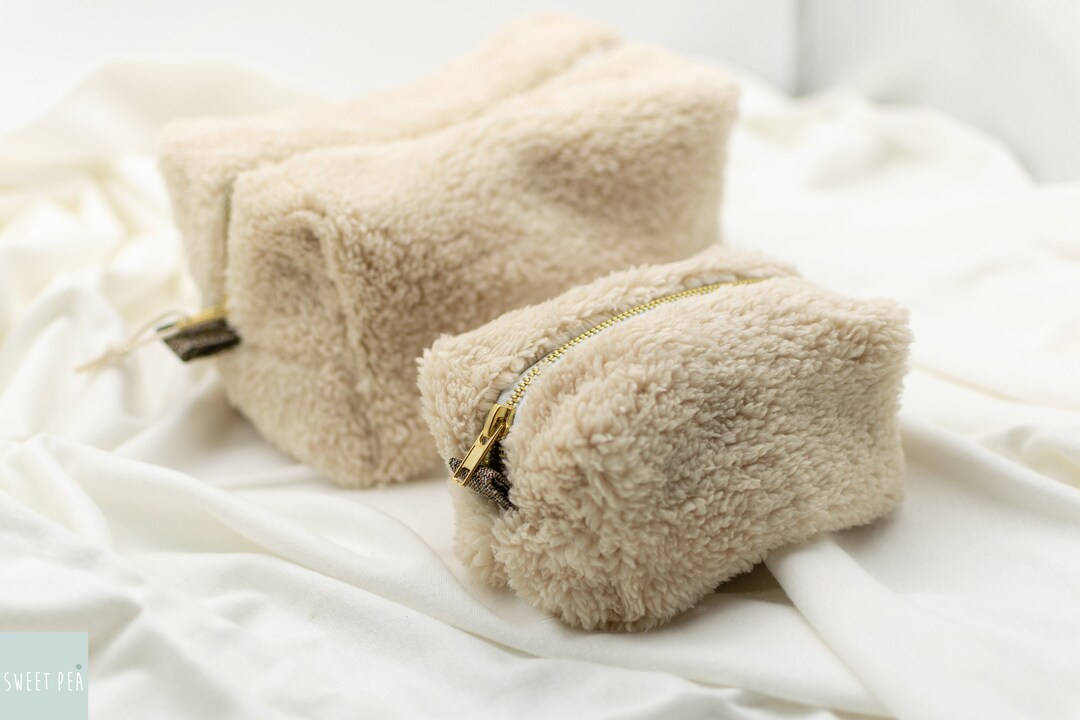 SKINCARE BAG - Teddy Box Bag, Fluffy Toiletry Bag, Sherpa Boxy Bag ...