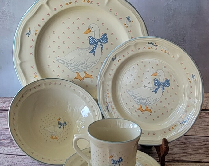 Aunt Rhody Brick Oven Stoneware Dinnerware 5-piece Set - Etsy