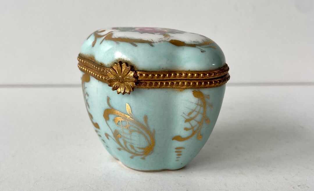 Limoges Porcelain Hand-painted Box Pill Box Early 20th Century French ...