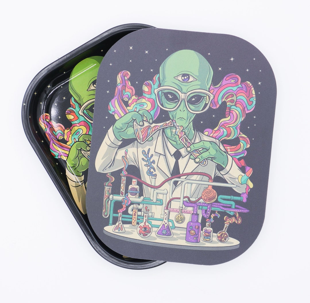 Rolling Tray - Small Alien-inspired With Magnetic Lid Small Rolling ...