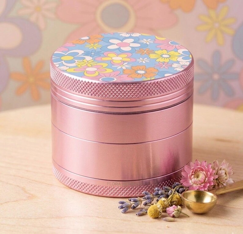 2.5" Herb Grinder Retro Flower Design Herb Grinder - Premium Aluminum ...