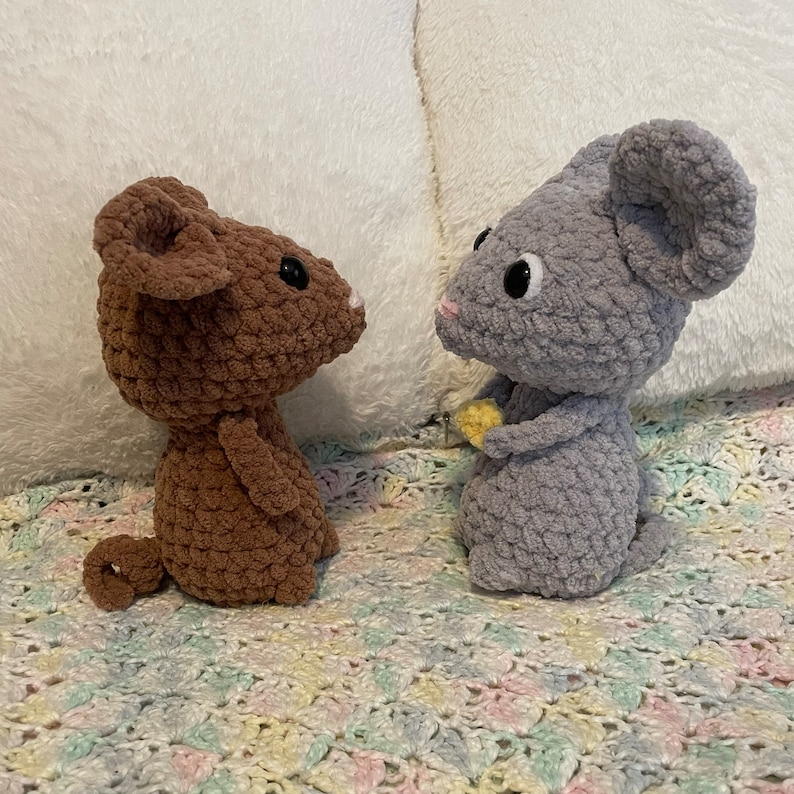 Moe the Mouse Crochet Pattern No-sew, Low-sew Pattern - Etsy