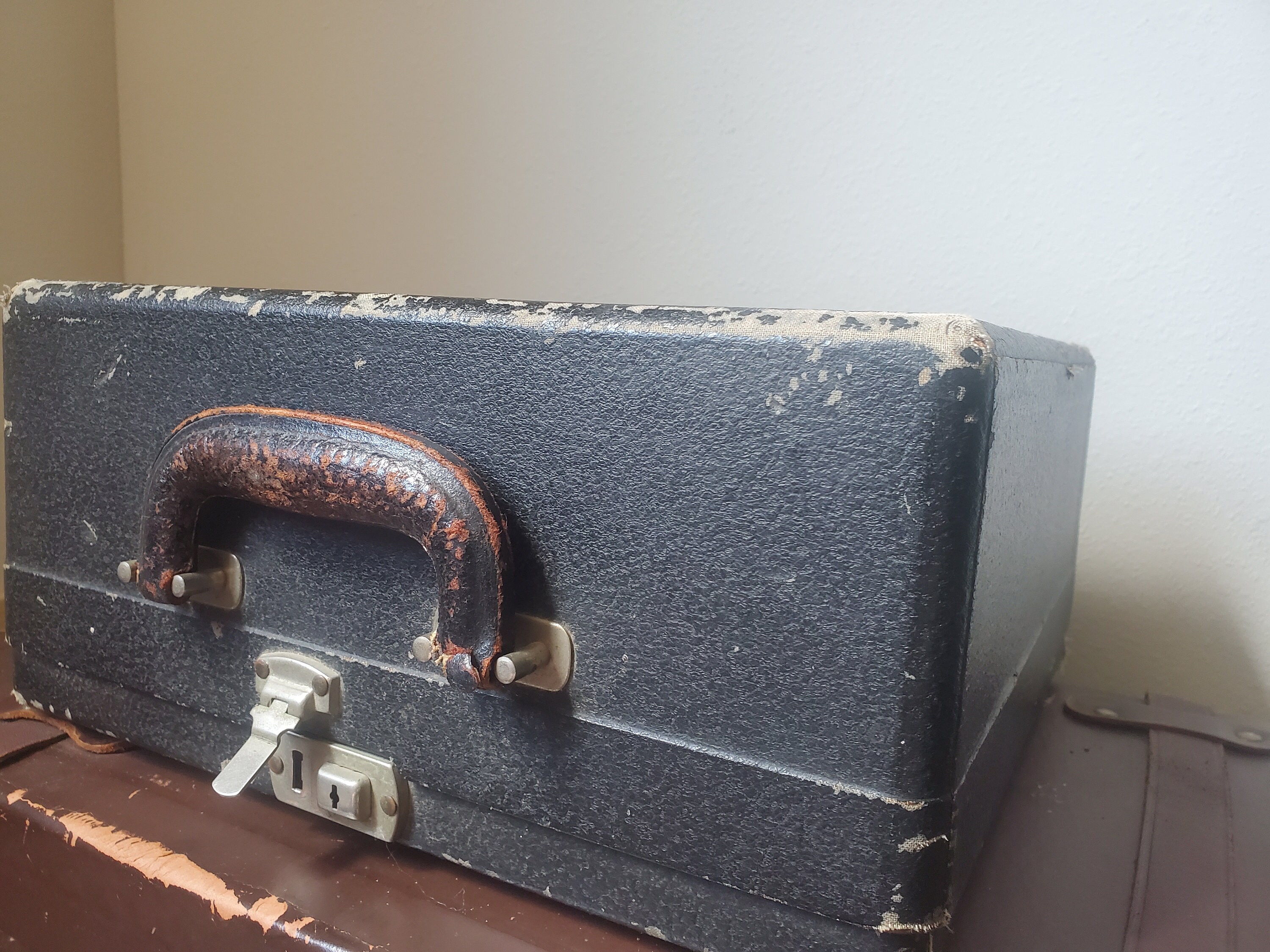 Vintage Royal Black Typewriter - Etsy